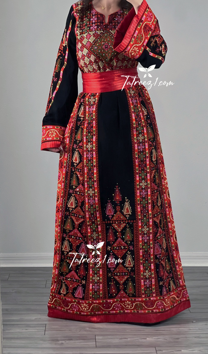 Red Traditional Thoub Embroidery Stone Thobe with Matching Embroidery ...